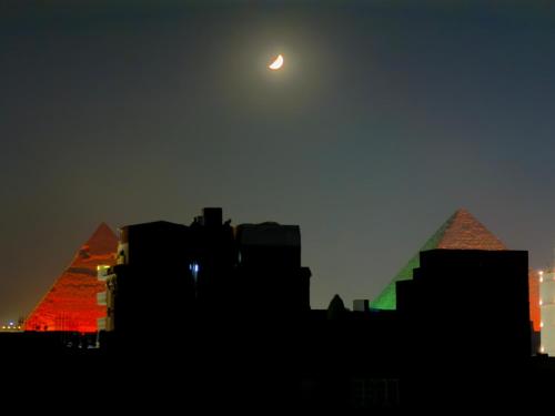 Silver Pyramids View Inn - Giza
