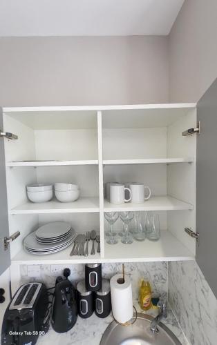 Studio Society - Stay, Cook, And Connect - Westcliff-on-Sea