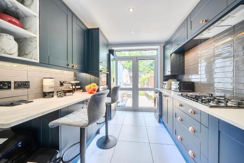 2 Bedroom Bungalo - Contractors Long Stays Parking - Wolverhampton