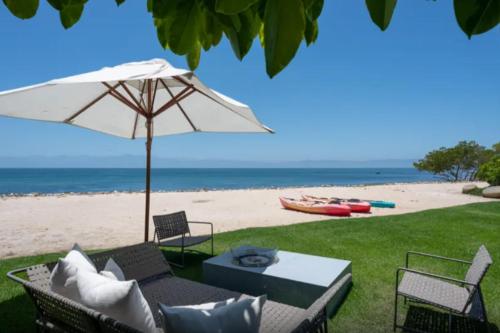 Porta Fortuna Villa Punta Mita Gates - Punta Mita