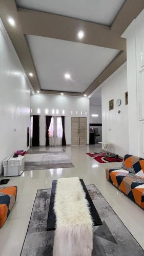Padang Homestay Ningrum Syariah - Padang