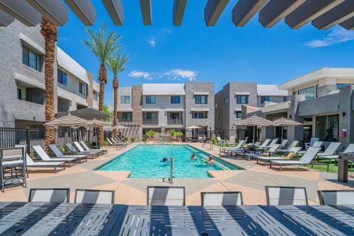 Westgate Oasis Pool Gym Steps From Stadium Az - Glendale, AZ