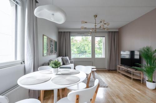 Stylish 1br Apartment With Private Sauna & Balcony - Tampere