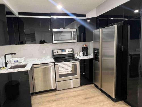 Magnificent Brand New Luxurious Basement 2br, Nw - Edmonton, Canada