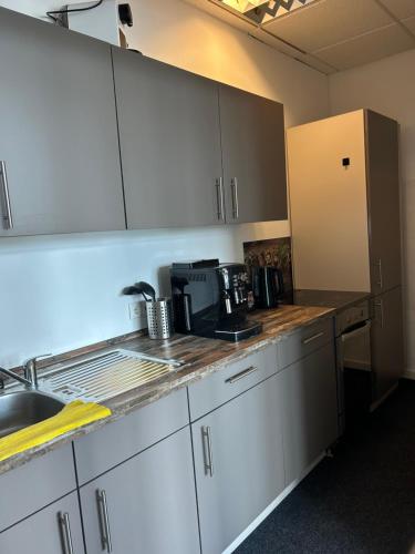 Moderne Ferienwohnung Koln Porz Iii, Flughafen, Messe & City, Parkplatz - Colonia