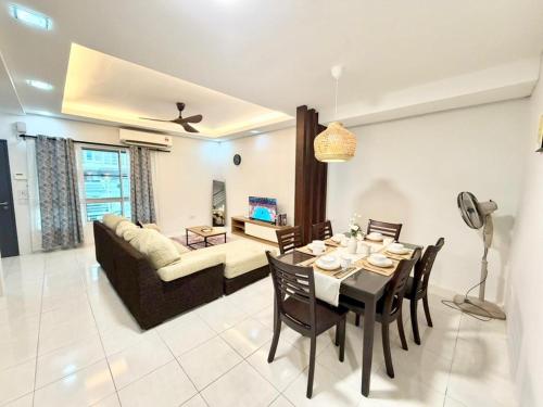 Landed House 16pax Setia Alam Mall Sccc 4room Wifi - Klang