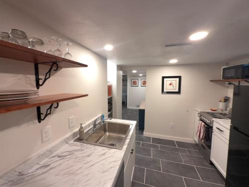 Private Garden Apartment Across From Como Lake - Rowan - Minnesota