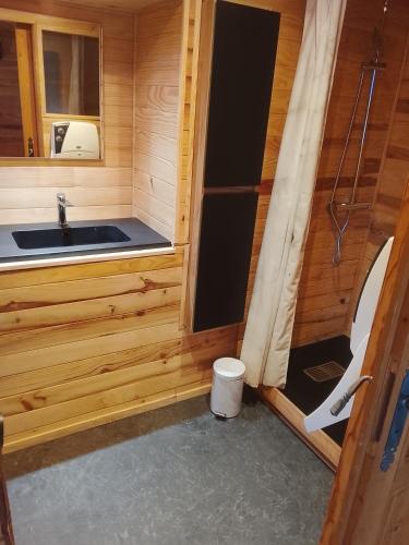 La Chambre Montagne Chez Les Garcons - Lac du Bourget