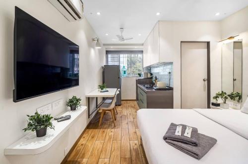 Sage - Cozy Chic Well-equipped Studio In Bandra - 
