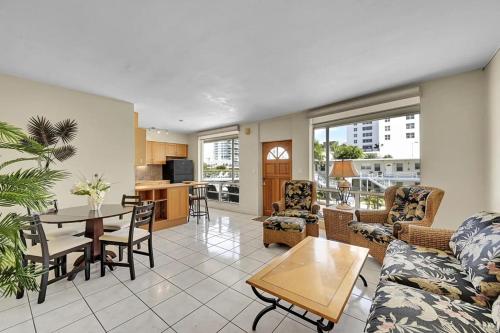 Holiday Isle Yacht Club - Fort Lauderdale
