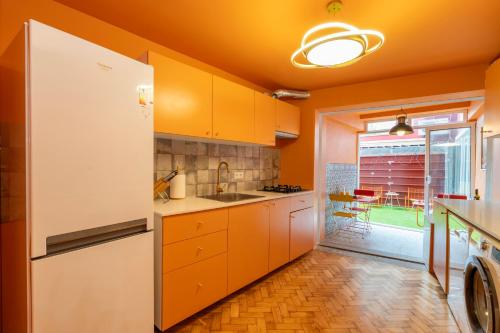 Cascais Cosy Family Suite With Shared Kitchen - Estoril