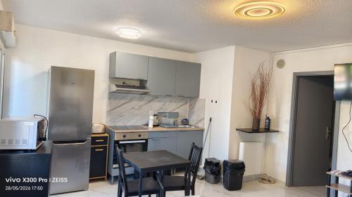 Apartment 33, Cozy Studio And Free Parking - Mulhouse