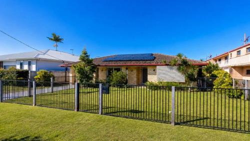 Family Holiday Fun Right Here - Bribie Island