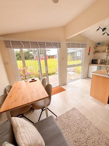 The Coastal Cosy, St Merryn, Padstow - Cornwall