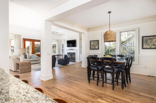 Palm Blvd 2603 - Saylors Palm - Isle of Palms, SC