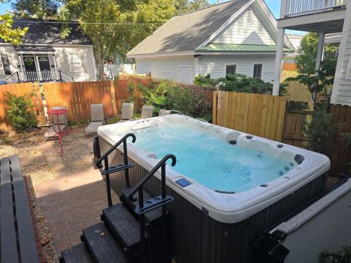 Perfect Location Downtown Savannah Condo - Unit D - Savannah, GA