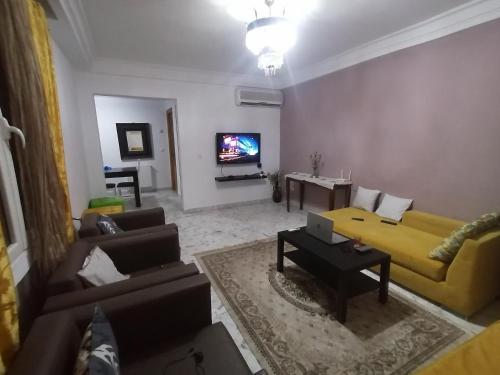 Appartement S3 Haut Standing 141m2 Connecte Avec Fibre - 7-10 Min Aeroport - 突尼西亞