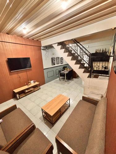 Axon Cozy Modern House Grey Near The Walking Street - Angeles