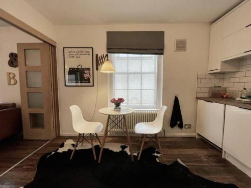 Gorgeous 2 Bedroom Apartment Edge Of Cabot Circus - Bristol
