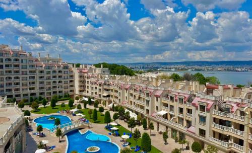 Above The Sea Luxury Apartment - Varna