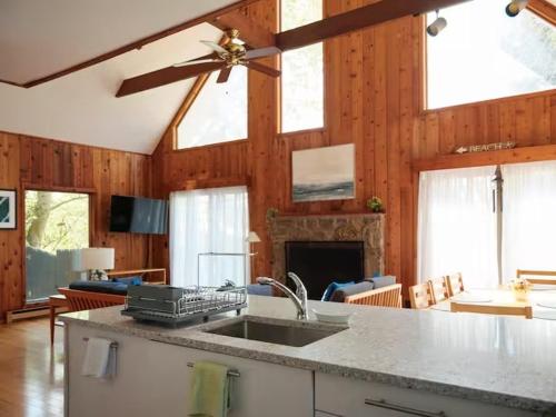 Charming Amagansett Retreat Near Ocean Beaches - East Hampton, NY