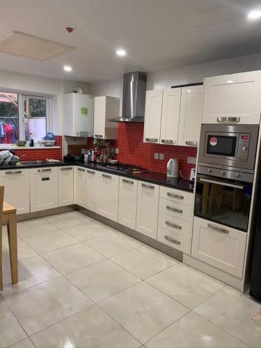 Central Cosy Ensuite Double Room, Fast Wifi Room 1 - Cardiff
