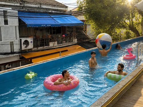Sunday Afternoon - Pool Stay Old Town Bangkok - Bangkok