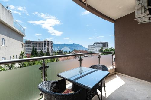 Three Bedroom Apartment In The Center Of Budva - Budva