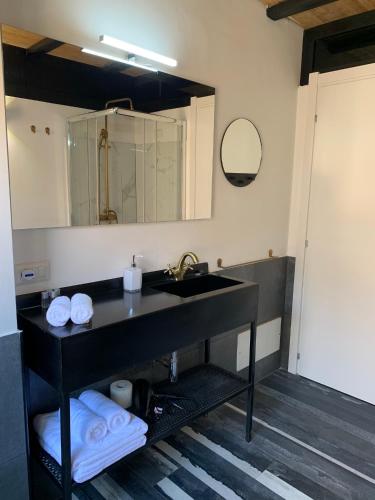 Elegant Studio Cagliari 60 M² + Balcony - Cagliari