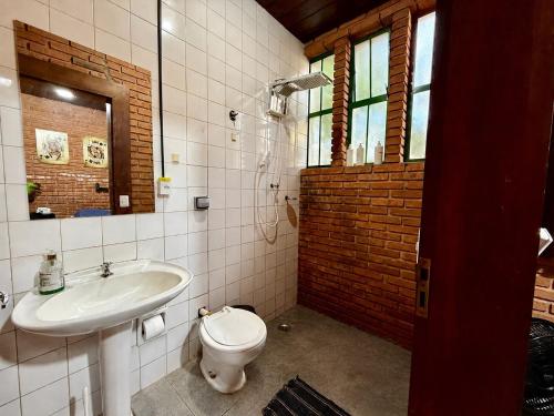 Quarto Com Banheiro Privado No Centro De Botucatu - Botucatu
