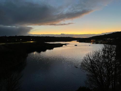 Apartment 3, Clifden Bay Apartments - Clifden