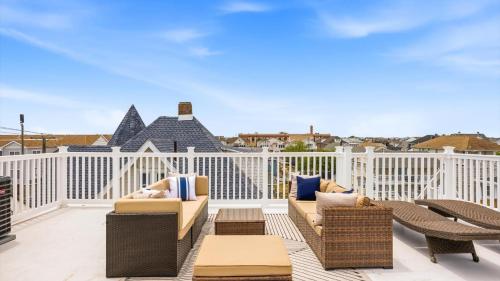 New Luxury Townhouse With Rooftop Deck - Wildwood, NJ