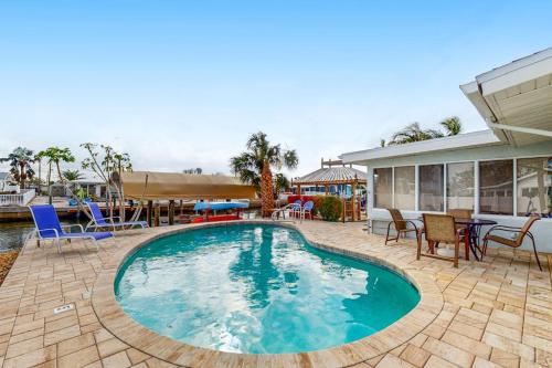 Stella Maris Coastal Getaway - Anna Maria Island, FL