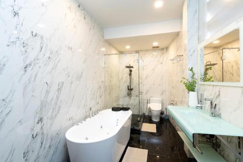Spacious Heritage Family Home In Central Bangkok - Bangkok