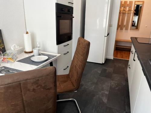 Moderne, Helle Ostviertel-flat4, Esskuche All-in5g - Gera