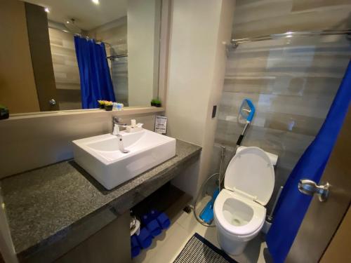 R2 Condotel 2br Santorini Tower - Antipolo