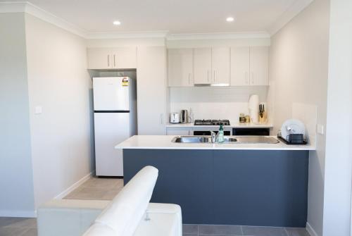 Near Une 4br Home Bbq, Outdoor Dining & Cinema - Armidale