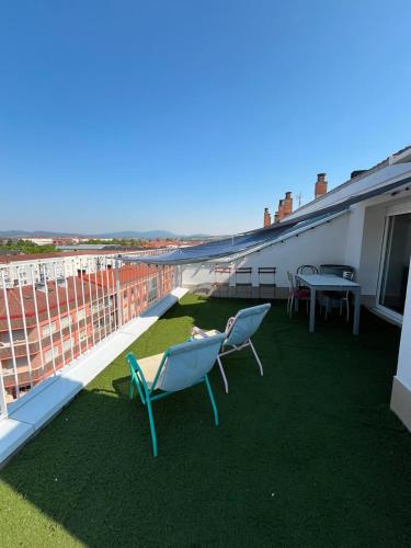 Atico En El Centro De Vitoria Parking Gratis - Vitoria-Gasteiz