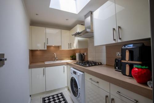 3 Bedroom Bright Modern Flat - Oxford