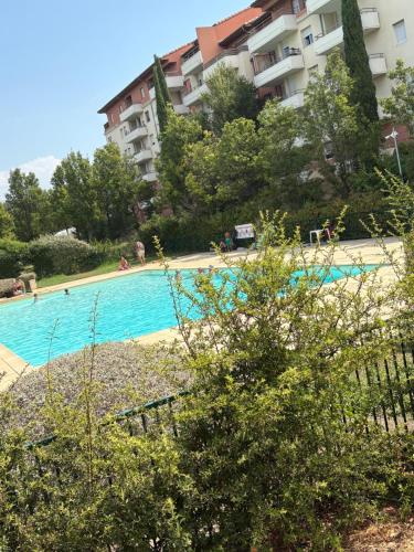 Secured Residence Apartment With Swimming Pool - Marseille