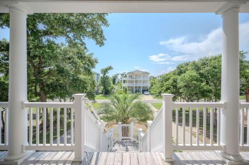 Beachview Bliss By Oak Island Accommodations - Bald Head Island, NC