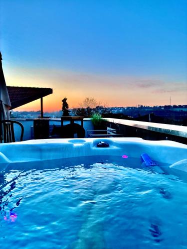Mediterrane Ferienwohnung Mit Whirlpool Und Weitblick - Saarland