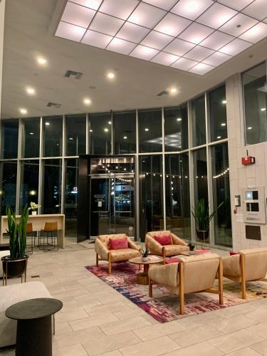 Luxury Property Center Of Hollywood 1b1b 5-10min Walk To All Attraction - Burbank, CA