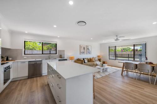Golden Beach Family Nest - Bribie Island