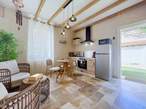 Le Cocon Tropical - Cosy, Clim, Centre-ville, Jardinet, 2 Personnes - Istres