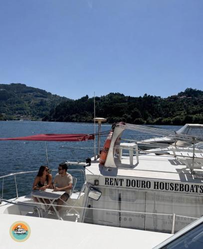 Douro Houseboats - Castelo de Paiva