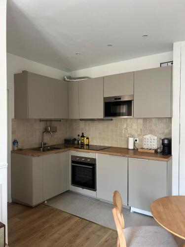 Cozy And Stylish Apartment - Levallois-Perret