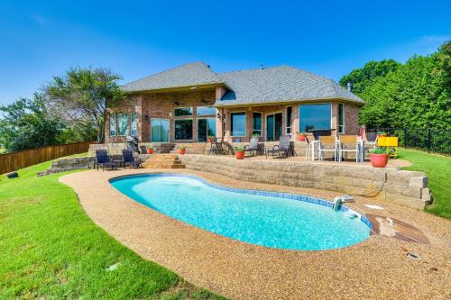Poolside Fun! Private Lakefront Little Elm Escape - Little Elm