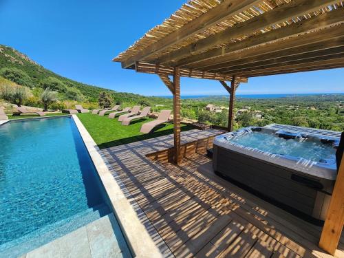 Villa With Air Conditioning, Sea View, Pool, Jacuzzi, Sauna, 5 Bedrooms 5 Bathrooms - Zonza