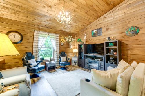 Great For Elk Viewing! Creekside Maggie Valley Gem - Maggie Valley, NC